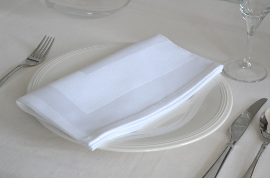 Salvrätik 50x50 valge | Ristart.ee